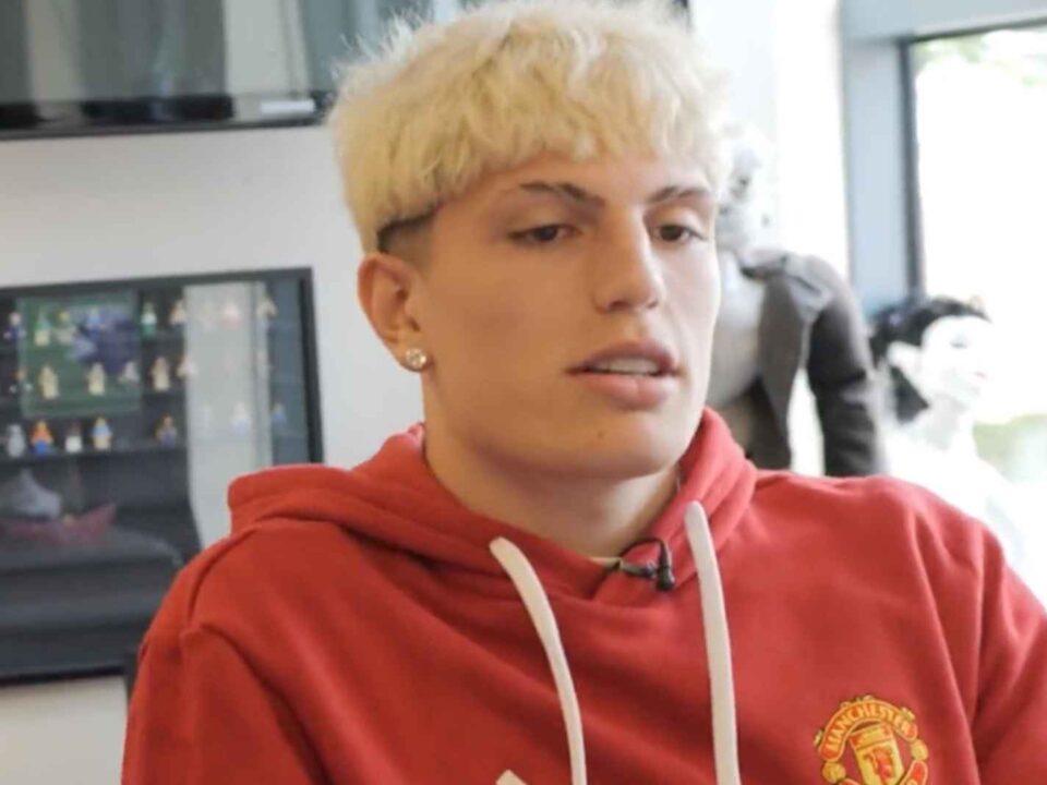Meet Roberto, The Supportive Brother Of Rising MUFC Star Alejandro ...