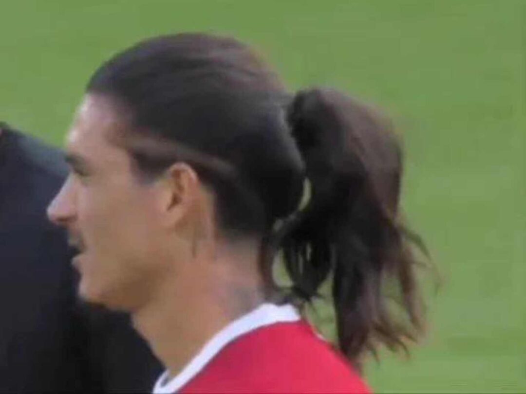 Darwin Nunez Rocking New Ponytail Look For Opening Day Clash Gets Fans ...