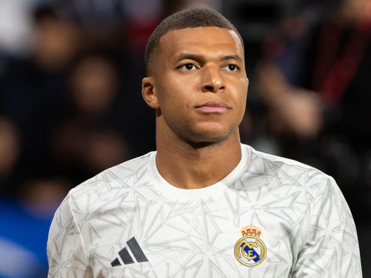 Club World Cup Is So Empty, Kylian Mbappe Had to Let AI Insert Fans on ...