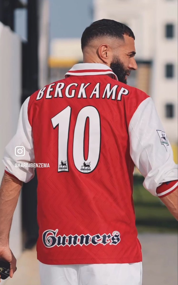 Look: Benzema Celebrates Bergkamp with a £249 Vintage Arsenal Home Kit ...