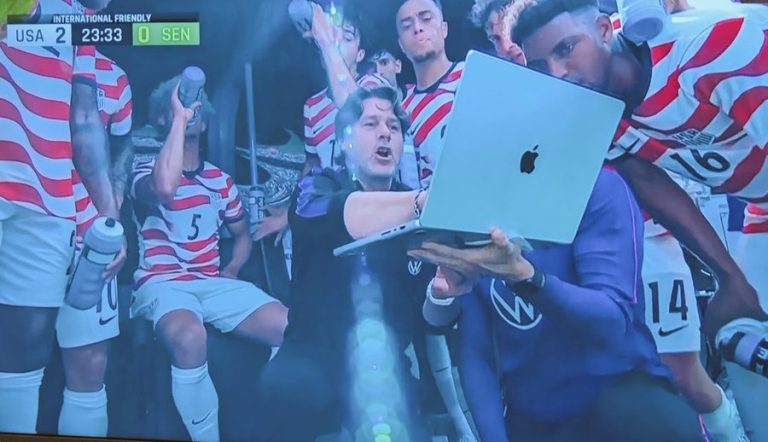 USMNT Fans Roast Mauricio Pochettino Over MacBook Team Talk – Thick Accent